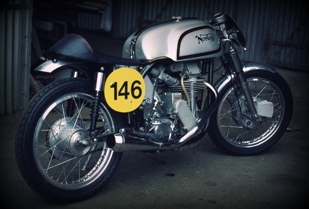 Variations on a Featherbed – The Egli-Vincent