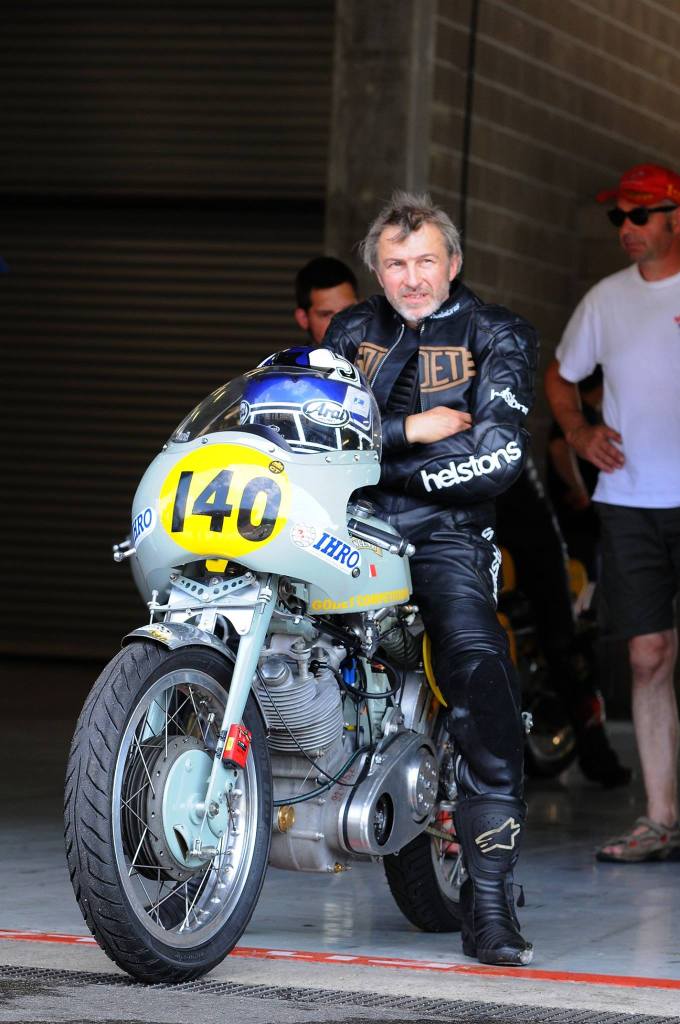 First laps of the Godet Grey Flash (Vincent chassis) – The Egli-Vincent