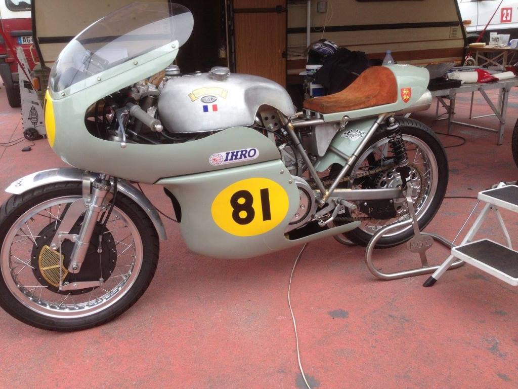 First laps of the Godet Grey Flash (Vincent chassis) – The Egli-Vincent